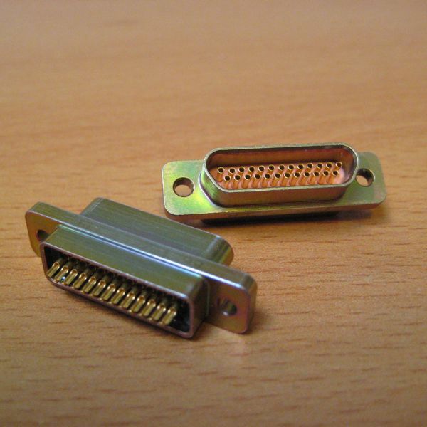 25-way Microminiature-D Plug with sockets - for cryogenic use [02-31-062]